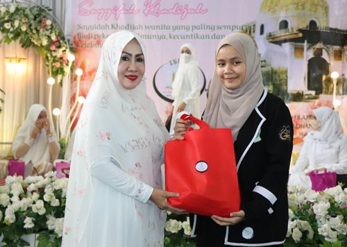 Haul Akbar Ummul Mukminin Sayyidah Siti Khadijah RA - Kalimantan Post Haul Akbar Ummul Mukminin Sayyidah Siti Khadijah RA - Kalimantan Post