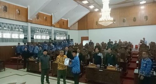 Pansus LKPJ DPRD Kapuas Sampaikan Rekomendasi Hasil Kerjanya ... Pansus LKPJ DPRD Kapuas Sampaikan Rekomendasi Hasil Kerjanya ...