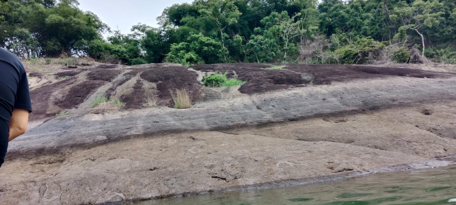 Danau Riam Kanan Bagian Taman Hutan Raya Sultan Adam Di Desa Aranio